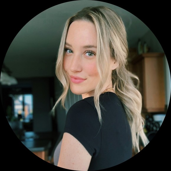 Cayley's Closet (@caymercer) | Poshmark